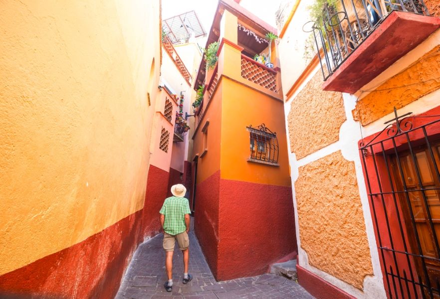 Offbeat Travel: The Alley of the Kiss in Mexico - Getting There